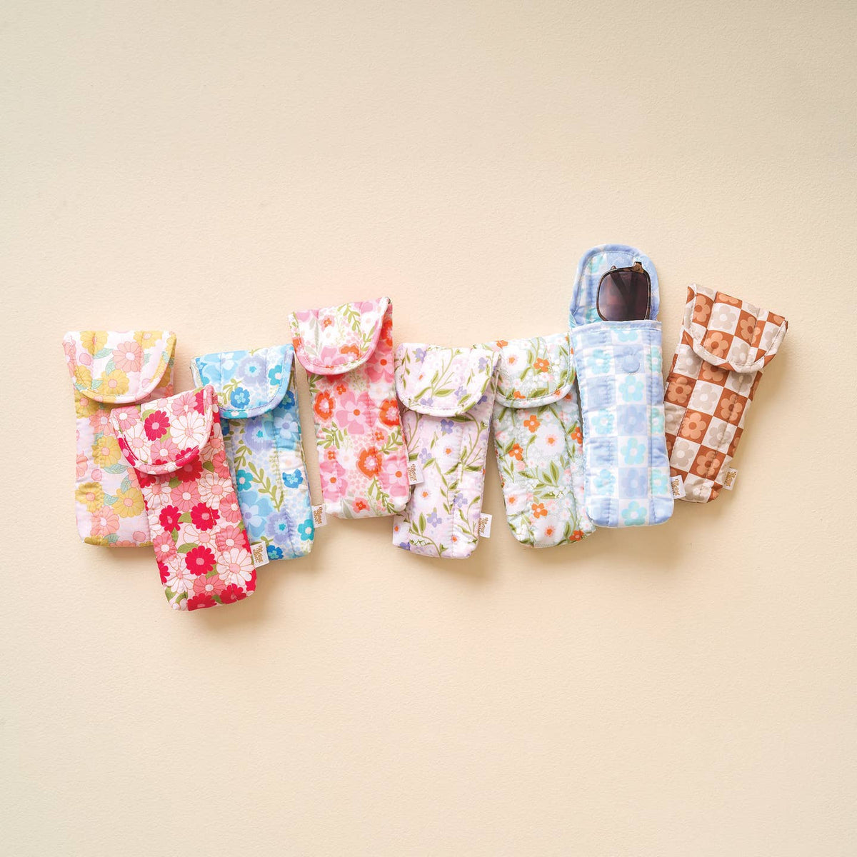Sunglass Puffer Pouch (Multiple Pattern Options) – Shoptiques